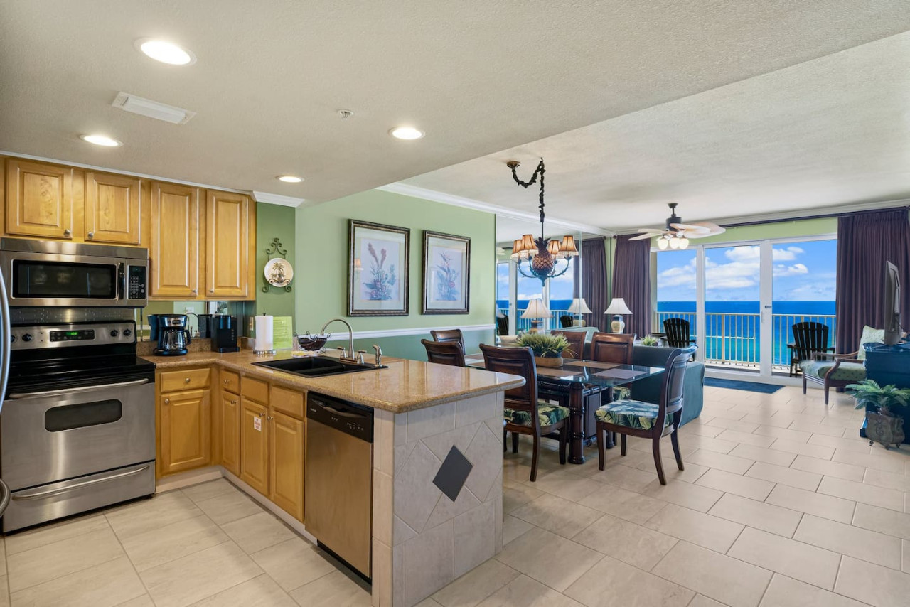 Beachfront Bliss: Luxe 3BR Condo At Marisol Complex - Dolce Vita Getaways